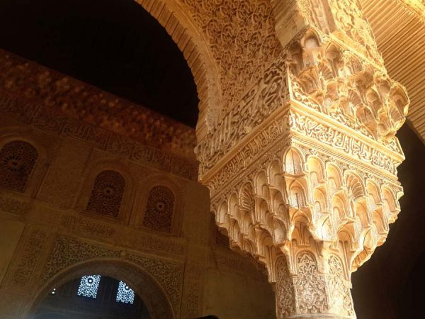 VISIT ALHAMBRA, SPAIN - A VISITORS GUIDE - Creative Travel Guide